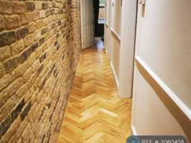 2 bedroom flat in Wetherden Street, London, E17 2 bed #2060458