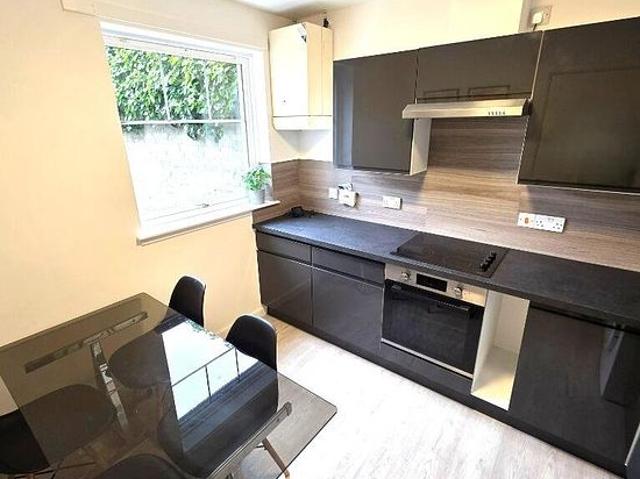 2 bedroom flat in Aberdeen