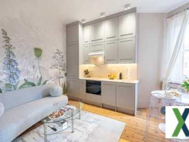 2 bedroom flat in Albert Palace Mansions, London, SW11 2 bed #2410631