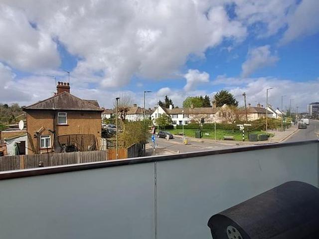2 bedroom flat in Barnet