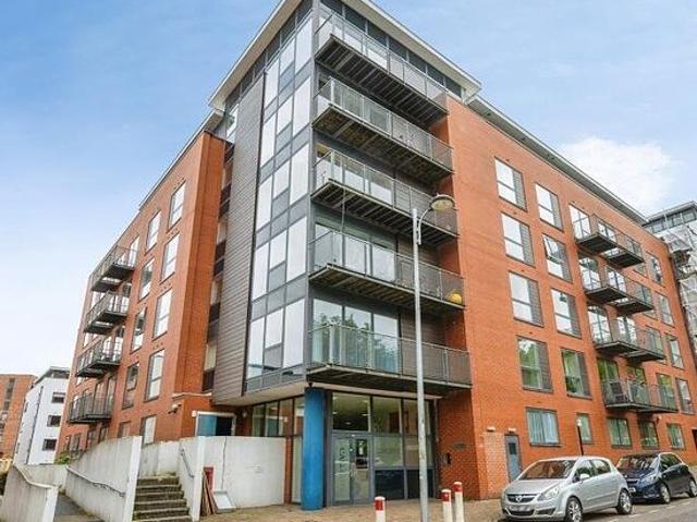 2 bedroom flat in Birmingham