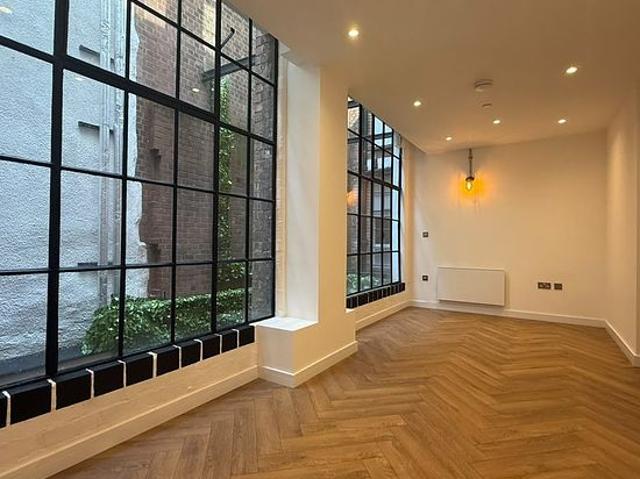 2 bedroom flat in Birmingham