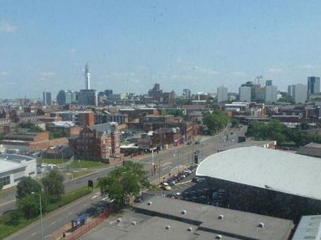 2 bedroom flat in Birmingham