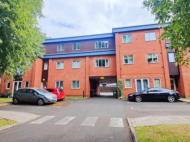 2 bedroom flat in Birmingham