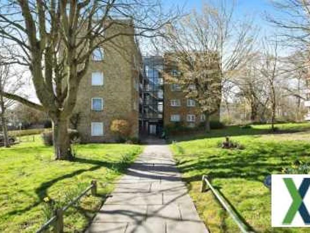 2 bedroom flat in Blackheath, London, SE3 2 bed #2420809