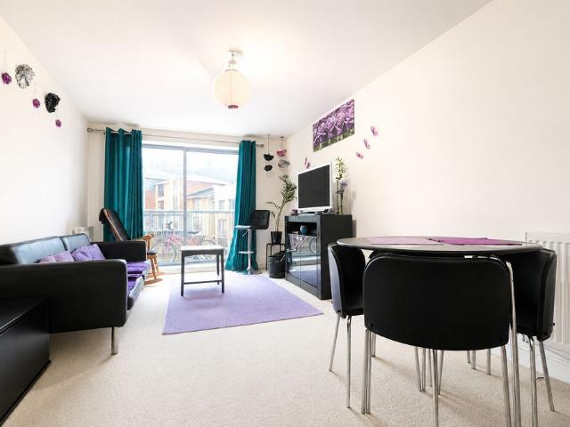 2 bedroom Flat in Brand House, Farnborough