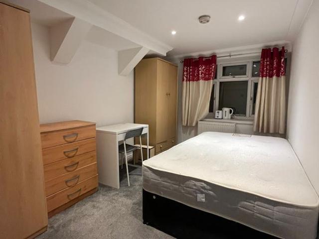 2 Bedroom Flat in Camden