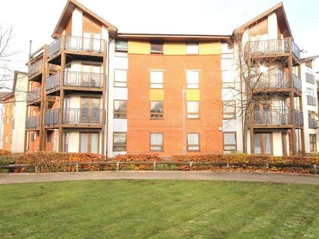 2 bedroom flat in Croydon