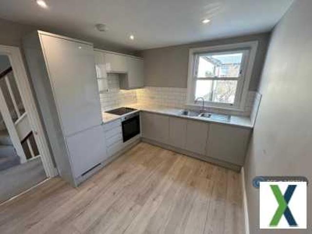 2 bedroom flat in Crealock Street, London, SW18 2 bed #2401224
