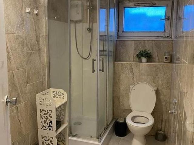 2 bedroom flat in Glasgow