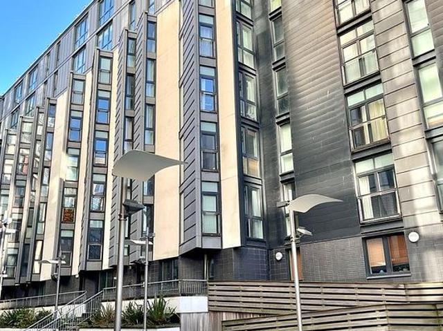 2 bedroom flat in Glasgow