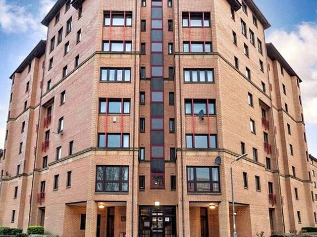 2 bedroom flat in Glasgow
