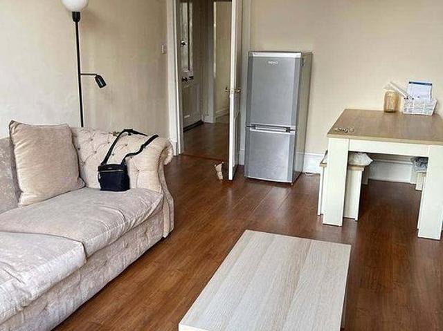 2 bedroom flat in Glasgow