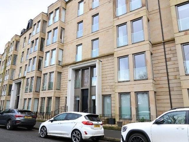 2 bedroom flat in Glasgow