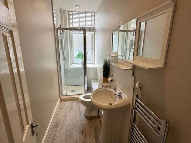 2 bedroom flat in Glasgow