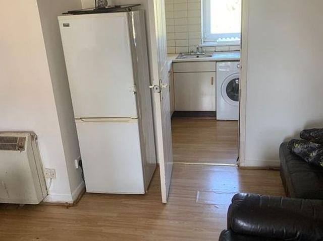 2 bedroom flat in Glasgow