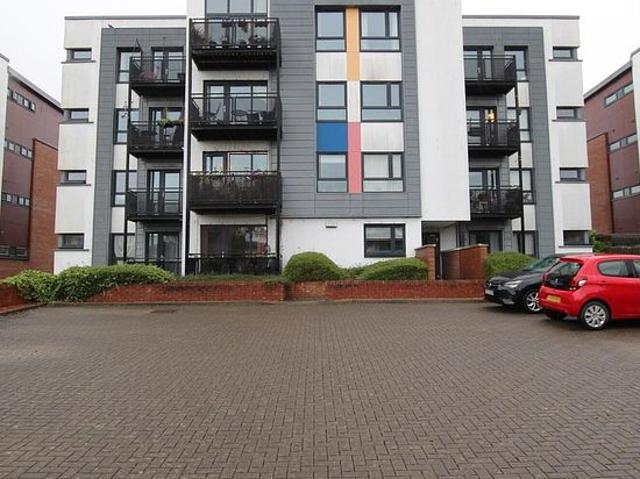 2 bedroom flat in Glasgow