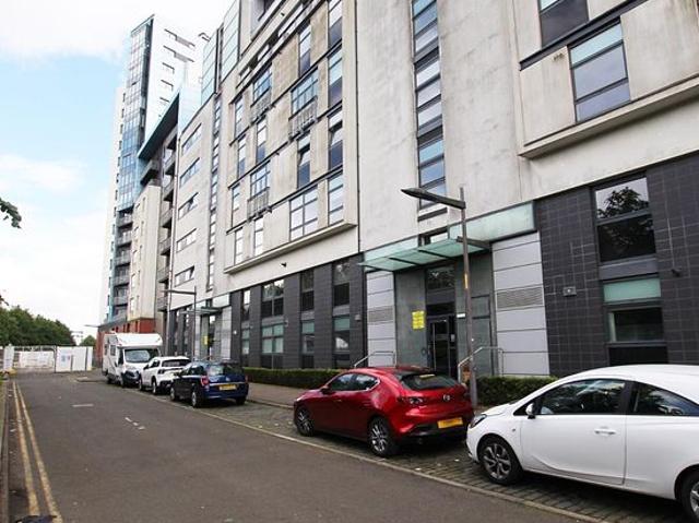 2 bedroom flat in Glasgow