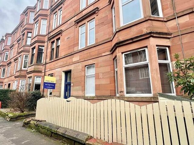 2 bedroom flat in Glasgow