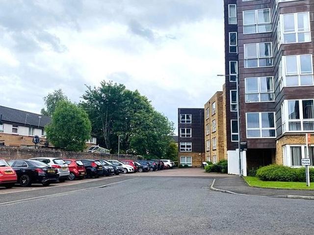 2 bedroom flat in Glasgow