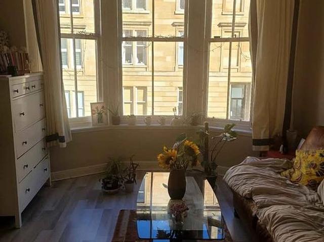 2 bedroom flat in Glasgow