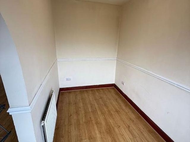 2 bedroom flat in Glasgow