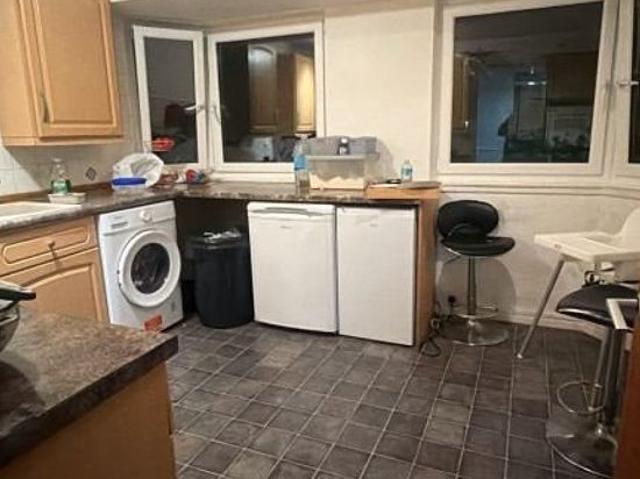 2 bedroom flat in Glasgow