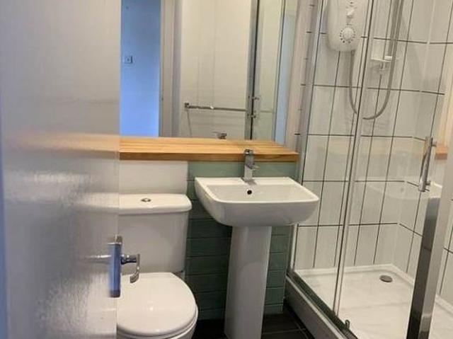 2 bedroom flat in Glasgow