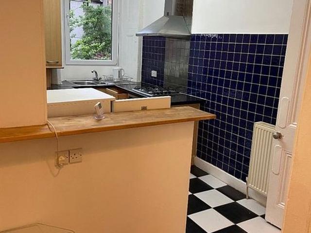 2 bedroom flat in Glasgow