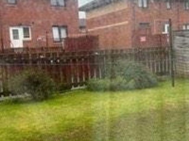 2 bedroom flat in Glasgow