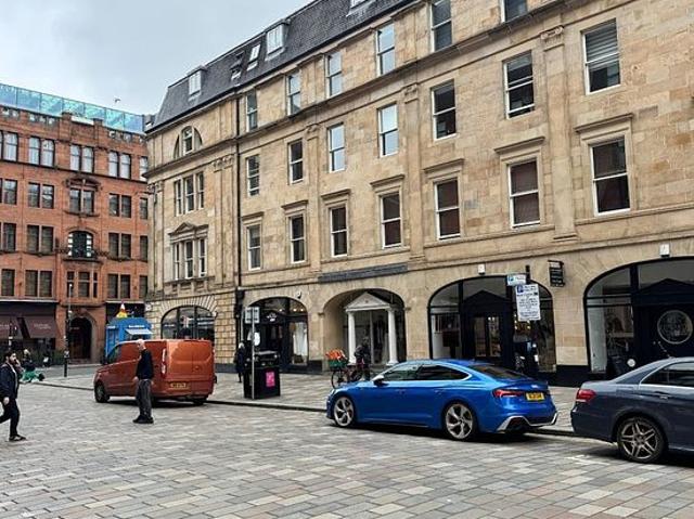 2 bedroom flat in Glasgow