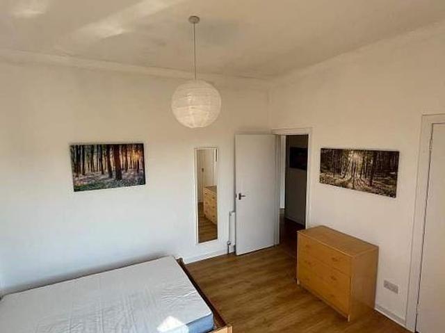 2 bedroom flat in Glasgow