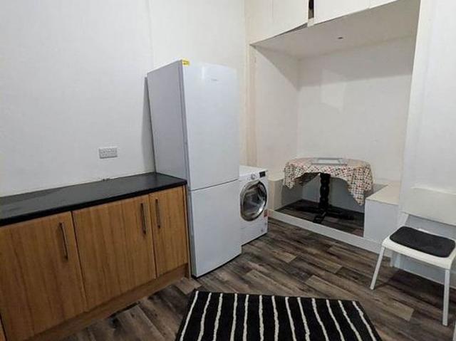 2 bedroom flat in Glasgow