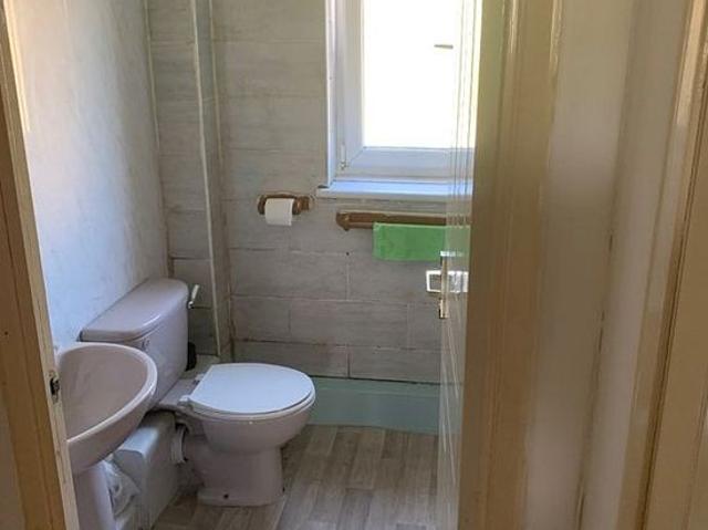 2 bedroom flat in Glasgow