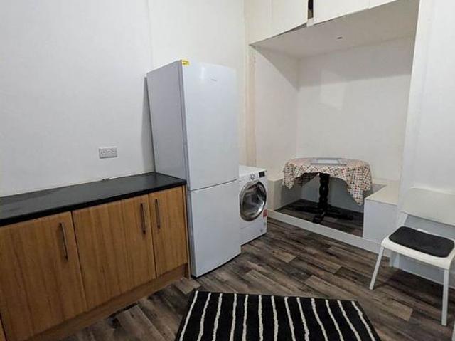 2 bedroom flat in Glasgow