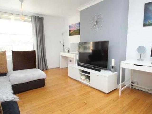 2 bedroom flat in Glasgow