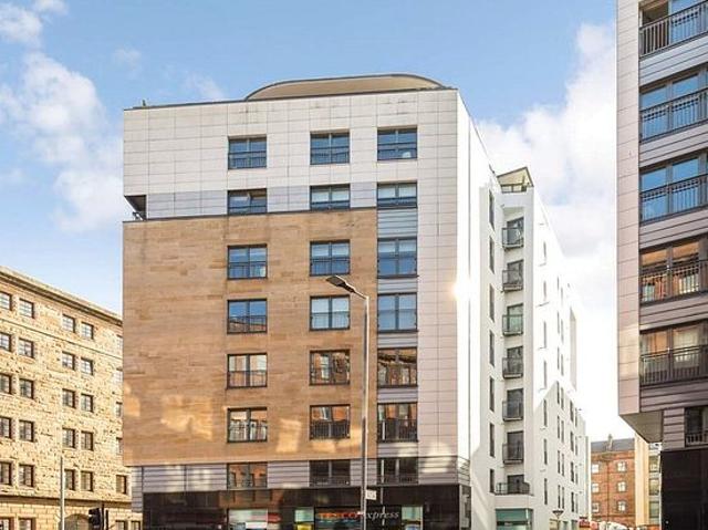 2 bedroom flat in Glasgow