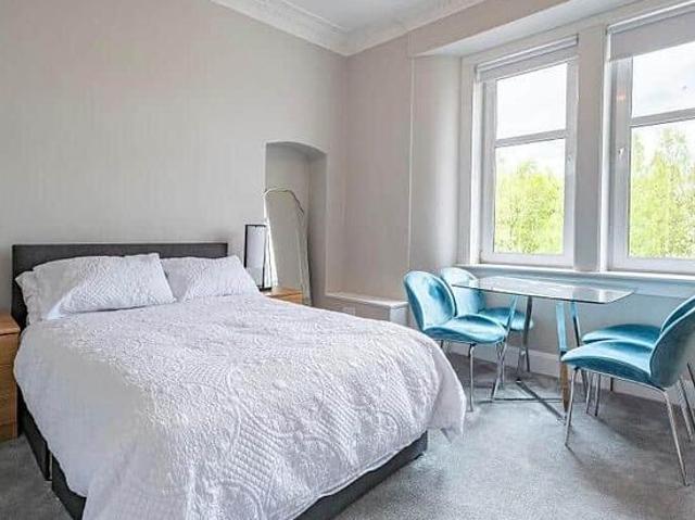 2 bedroom flat in Glasgow