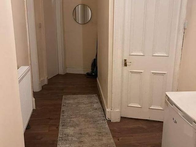 2 bedroom flat in Glasgow