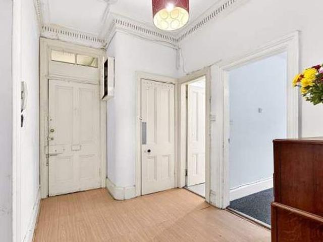 2 bedroom flat in Glasgow
