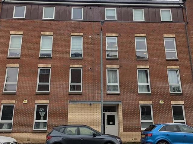 2 bedroom flat in Glasgow