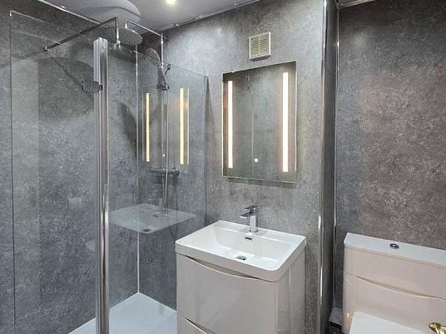 2 bedroom flat in Glasgow