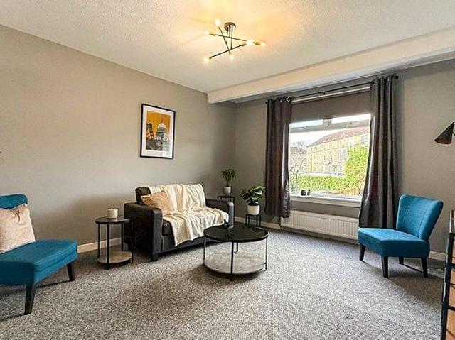 2 bedroom flat in Glasgow