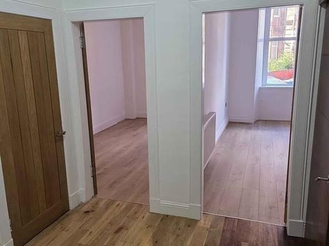 2 bedroom flat in Glasgow