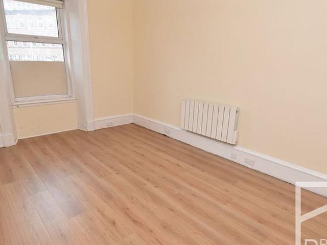 2 bedroom flat in Glasgow