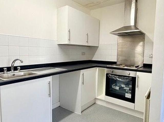 2 bedroom flat in Ilford
