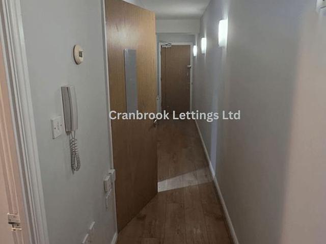 2 bedroom flat in Ilford