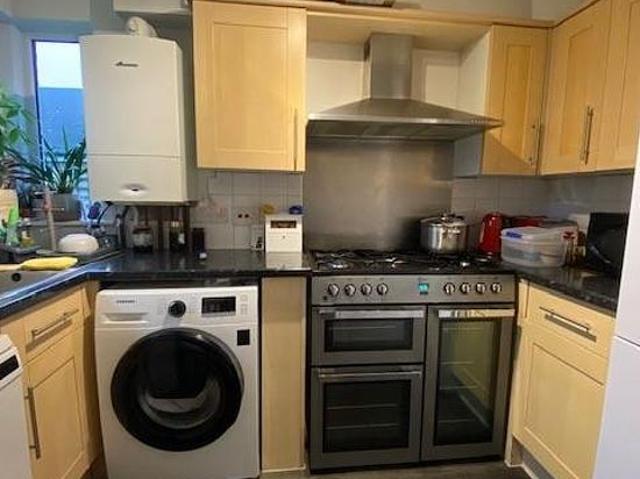 2 bedroom flat in Isleworth