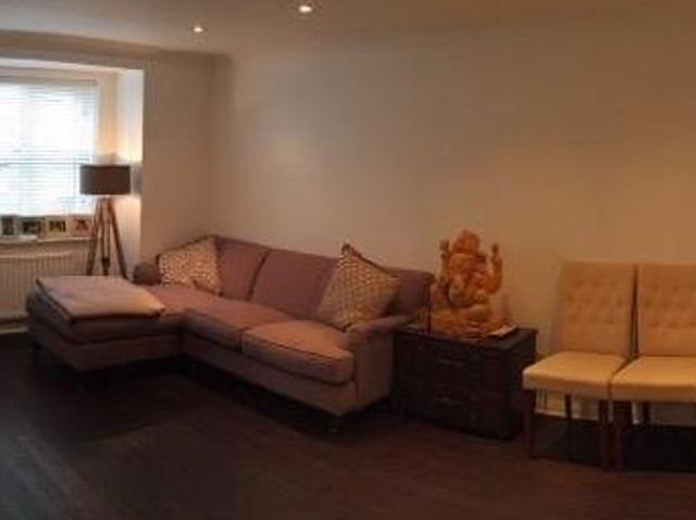 2 bedroom flat in Isleworth