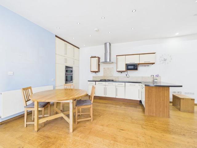 2 bedroom Flat in Kings Road, Reading